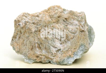 Wollastonite is a calcium silicate mineral. Sample Stock Photo - Alamy