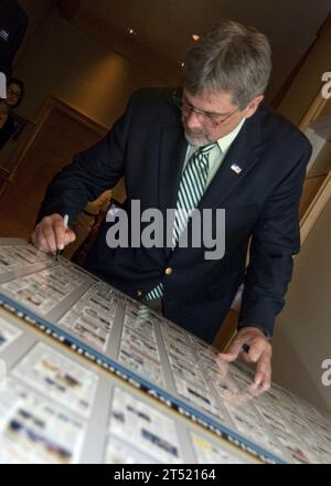 Maersk-Alabama Captain Richard Phillips thanks Lt. Cmdr. David Fowler ...