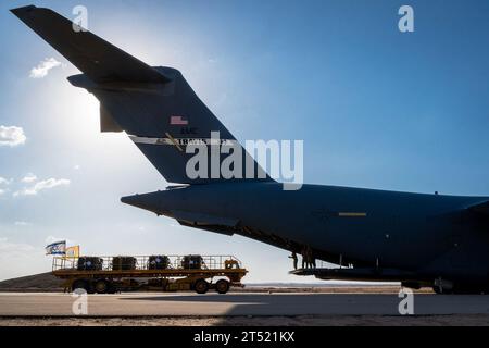 Nevatim Base, Israel. 15th Oct, 2023. U.S. Air Force Airmen assigned to ...