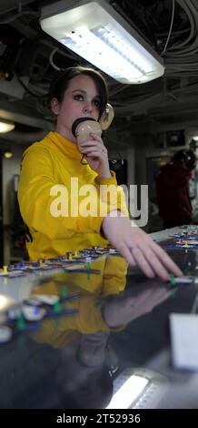 female, Sailor, USS Nimitz (CVN 68 Stock Photo - Alamy