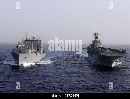 USS Mason (DDG 87) Replenishment-at-Sea with USNS Laramie 160815 Stock ...