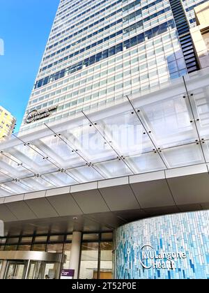 Kimmel Pavilion at NYU Langone Health Tisch Hospital Stock Photo - Alamy