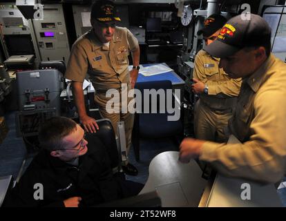 USS Avenger MCM-1 Stock Photo - Alamy