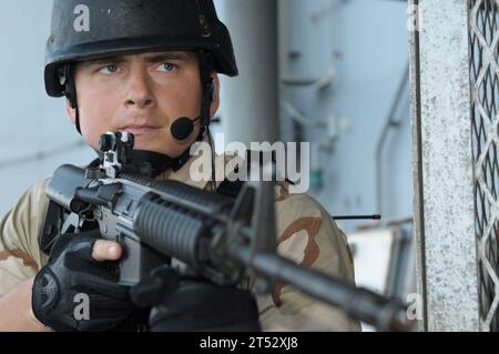 anti-piracy operations, ctf-151, Gulf of Aden, pirates, USS Chosin ...