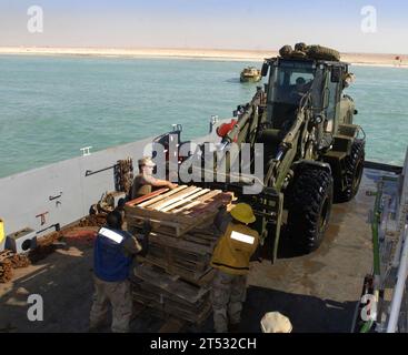 A Tractor Rubber-Tired Articulated Steering Multi-Purpose vehicle ...