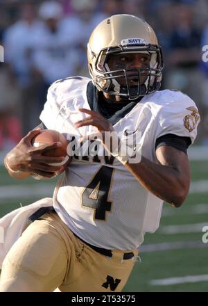 Navy quarterback Ricky Dobbs #4 during the NCAA football game between ...