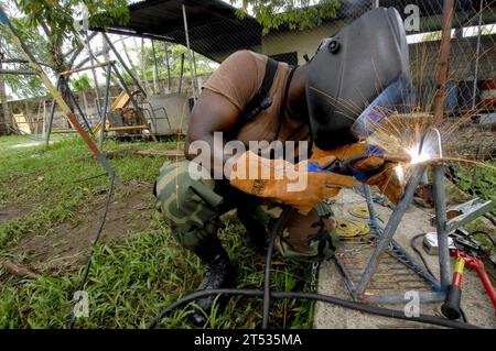 Construction Battalion Maintenance Unit (CBMU) 202, CORINTO, Destroyer ...