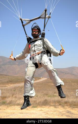 Brown Field, freefall, Jump, LOGSU-1, NSW, Parachute, training Stock ...