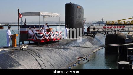 Calif., change of command ceremony, Los Angeles-class fast attack ...