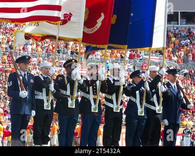The U.S. Special Operations Command (USSOCOM) Para-Commandos perform a ...