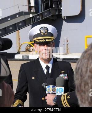 Continuing Promise 2010, family, Homecoming, line handlers, Naval ...
