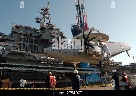 Crash And Salvage, E-2C Hawkeye, floating barge, Japan, Yokosuka Stock ...