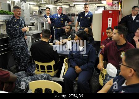DDG 102, destroyer, MCPON, Sailors, U.S. Navy, USS Sampson Stock Photo - Alamy
