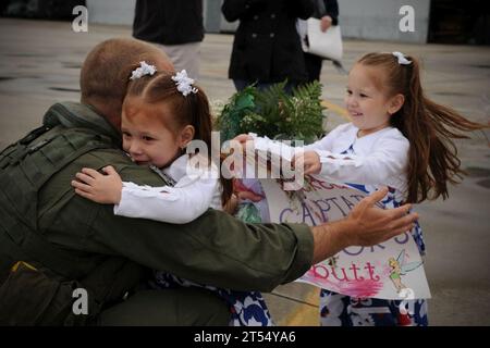 family, Helicopter Anti-Submarine Squadron Light (HSL) 46, Homecoming ...