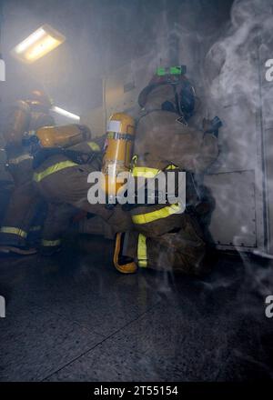 firefighting, gq, USS George Washington Stock Photo - Alamy