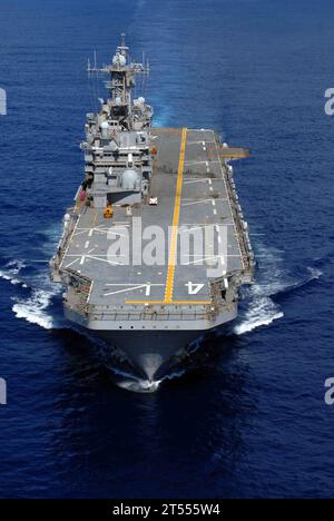 formation, Nassau Strike Group, ship, steam Stock Photo - Alamy