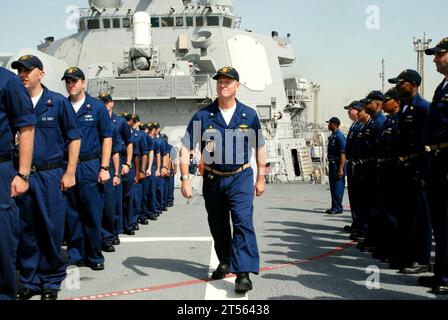 Nassau Strike Group, USS ROSS Stock Photo - Alamy
