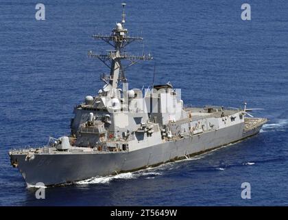 NASSG, USS Bulkeley (DDG 84), USS Nassau (LHA 4 Stock Photo - Alamy