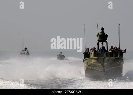 Riverine Assault Boat, RIVERINE patrol boat, RIVRON 3, Royal Dutch ...