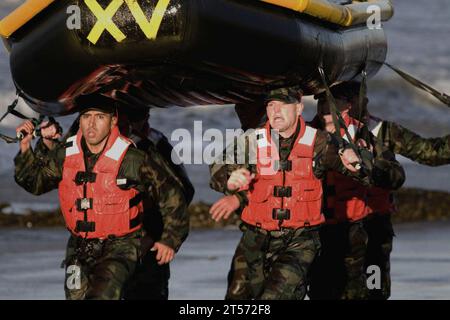 US Navy SEAL Special Boat Team 22 commandos during a Special Operations ...