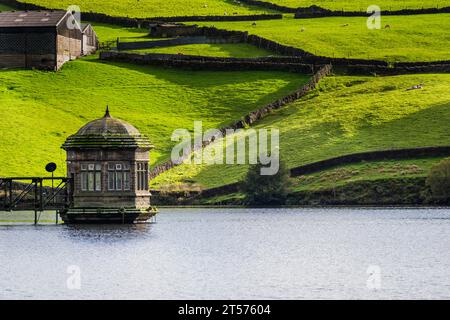 The Lower Laithe Reservoir damn and surrounding countryside - Walk from ...