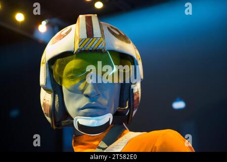 Original Luke Skywalker x-wing pilot costume from Star Wars - A New ...