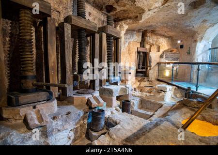 Antique Wooden Olive Oil Press Stock Photo - Alamy