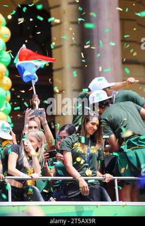 November 11, 2023: South African born singer / songwriter, Arabella ...