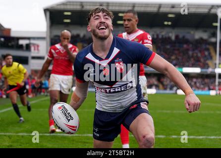 England's Matty Ashton celebrates after scoring his sides second try of ...