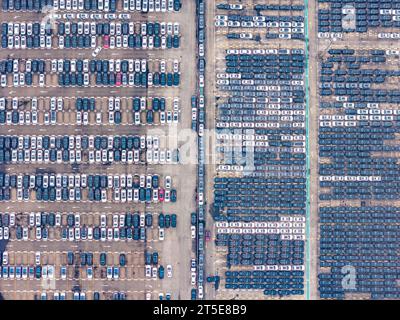CHONGQING, CHINA - NOVEMBER 9, 2023 - Container ships load and unload ...