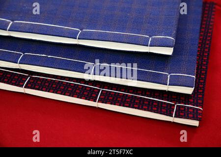 China traditional thread bound books Stock Photo - Alamy
