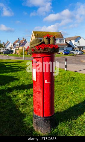 Crochet 'poppy rememberance day' postbox topper. Church Street, Stilton ...