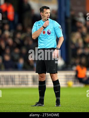 Referee Andrew Madley during the Premier League match at the London ...
