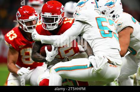 Miami Dolphins linebacker Cameron Goode (53) shakes hands with ...