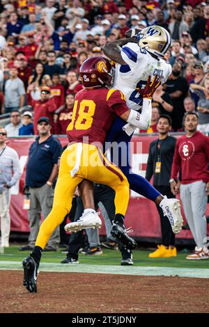 Washington tight end Devin Culp (83) is congratulated by tight end Jack ...
