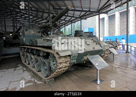 BEIJING - MAY 24: American M41 type 155 mm howitzer, in the Chinese ...