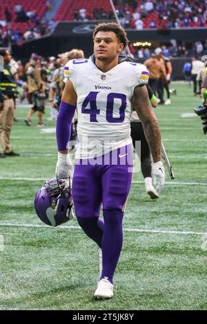 Minnesota Vikings linebacker Ivan Pace Jr. (40) lines up against the ...