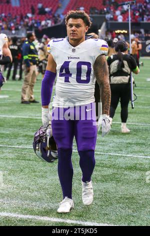 Minnesota Vikings linebacker Ivan Pace Jr. (40) lines up against the ...