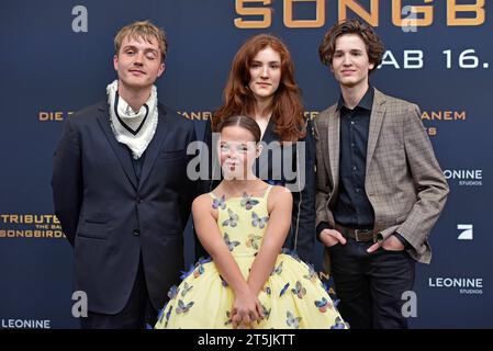 Kjell Brutscheidt, Sofia Sanchez, Irene Böhm und Cooper Dillon bei der ...