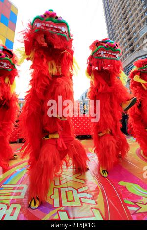 Tangshan City - March 10, 2018: bronze sculptures for old women in ...