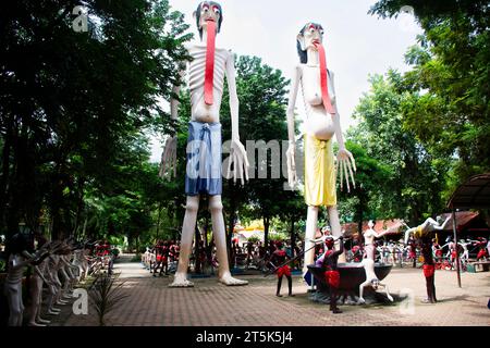 Preta hungry ghosts and zombie statue in buddhist cosmology spirits ...