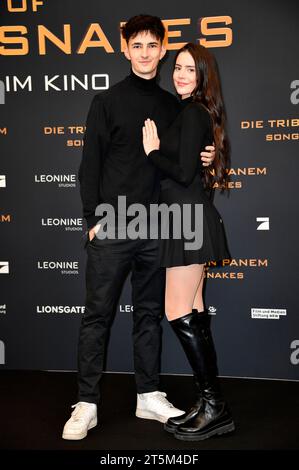 Nathan Goldblat und Lena Roth Schauspieler zu Gast auf dem ARD Blue ...