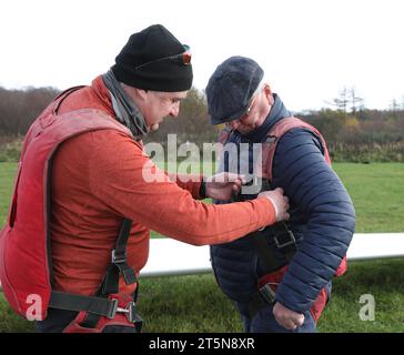 Open cockpit glider being prepared for take-off Stock Photo - Alamy