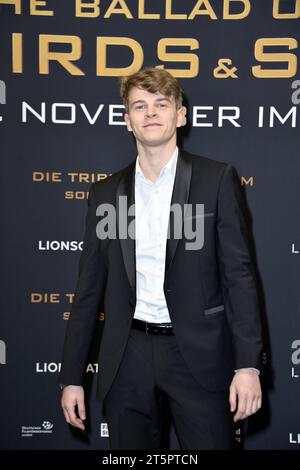 Tim Torok/Premiere des Kinofilms Die Tribute von Panem - The Ballad of ...