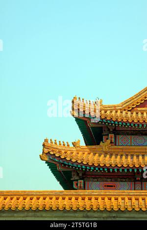 Yellow glazed tile roof Stock Photo - Alamy