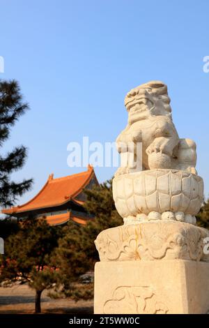 Stone lions in ancient China Stock Photo - Alamy