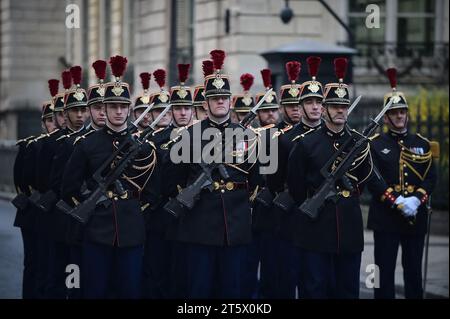 Republican Guard at attention outside Elysee Palace (residence of ...