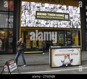 One Times Square is the home to the New Year's Eve Ball, New York City ...