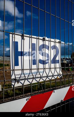 HS2 Construction Site Sign at London's Euston Station. HS2 Sign. HS2 ...