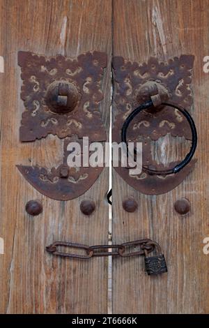 Chinese Traditional Door Rings and Locks Stock Photo - Alamy